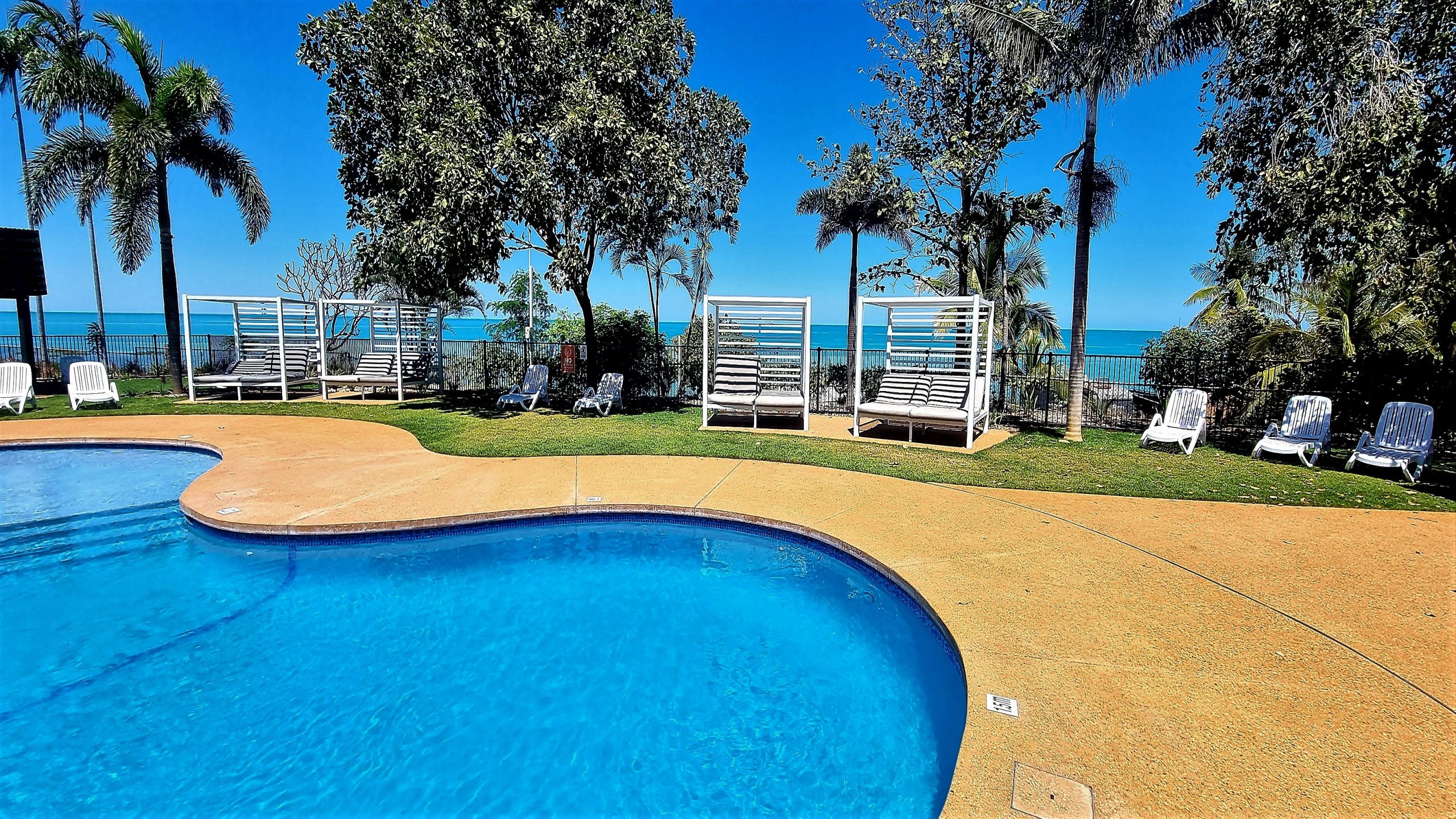 Portfolio – Infiniti Pools